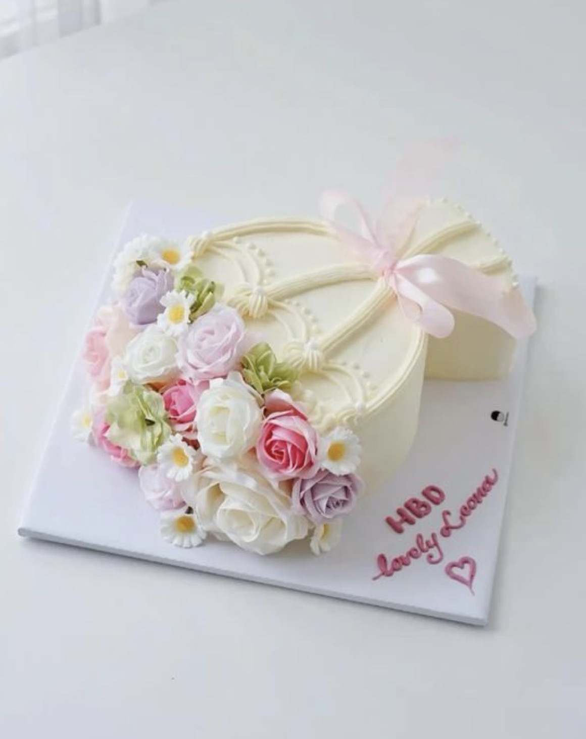 Eggless Bakery & Custom Cakes Regina | Divine Cake Regina